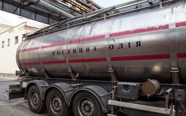 За тиждень ціни на соняшникову олію в портах Одеси зросли щонайменше на 20$ — Elevatorist.com