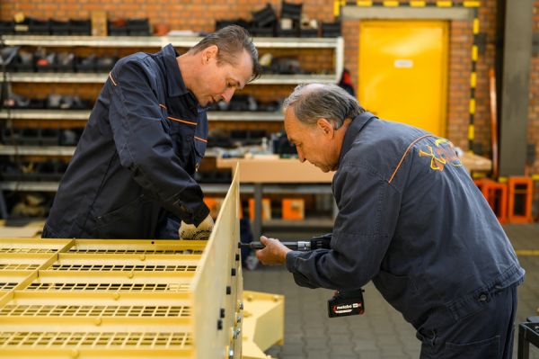 OLIS: 20 фактів про компанію, що працює вже два десятиліття — Elevatorist.com